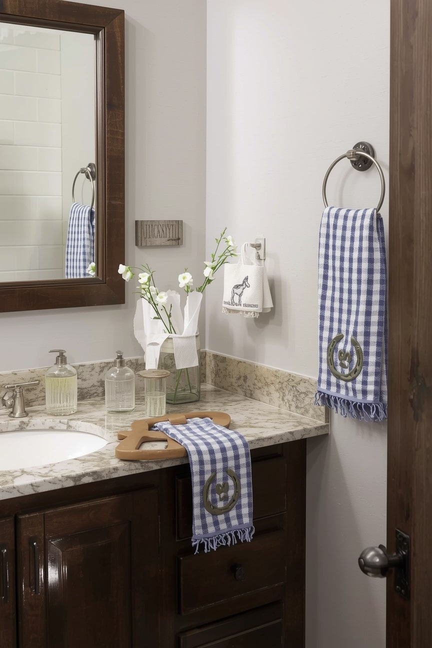 11 Cowboy Bathroom Ideas for a Rustic Western Makeover